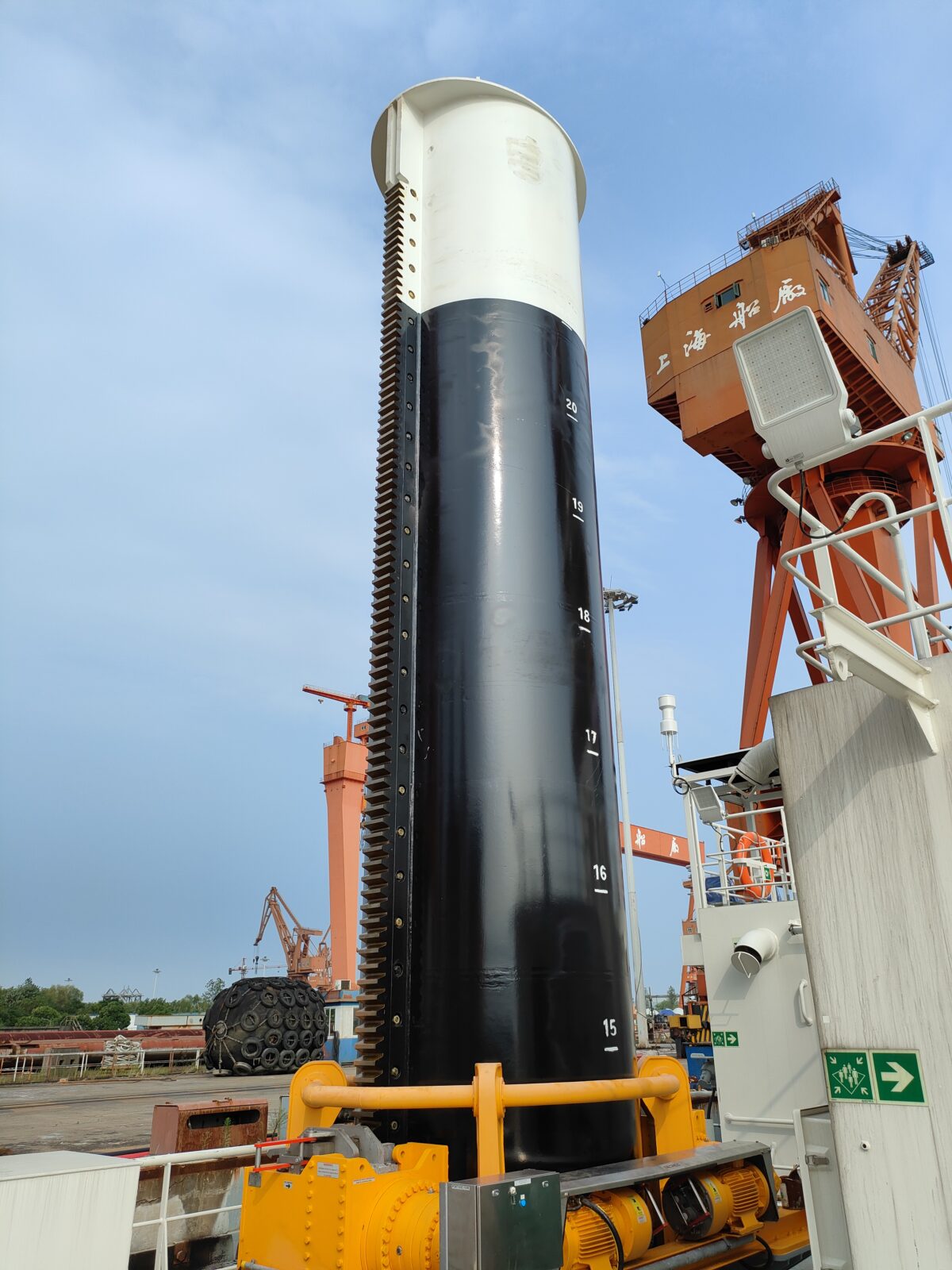 160 tons elektrisch spudpaal systeem